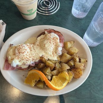 MIDDLE WAY CAFE - Updated July 2024 - 303 Photos & 454 Reviews - 1200 W ...