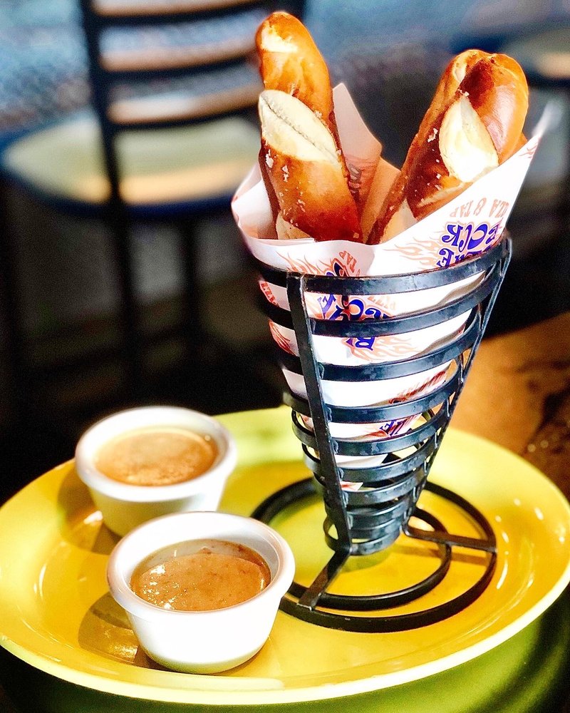 BLUE ROCK PIZZA & TAP - 128 Photos & 154 Reviews - 1529 N Main St, High ...