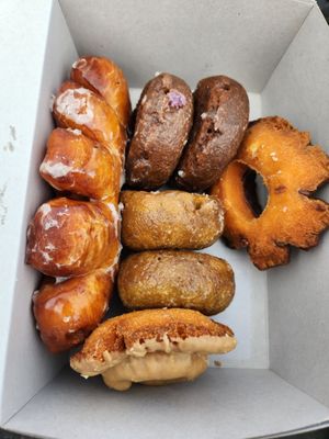 MONTEREY DONUTS - 140 Photos & 194 Reviews - 2440 N Fremont St ...