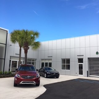 HENDRICK VOLVO CARS OF CHARLESTON - Updated May 2025 - 29 Photos & 60 ...