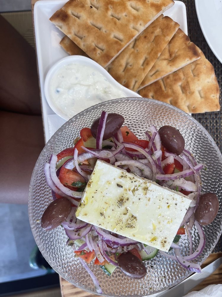 HÉLIOS CAFÉ - Updated July 2025 - 13 Photos - 22 Rue Lépante, Nice ...