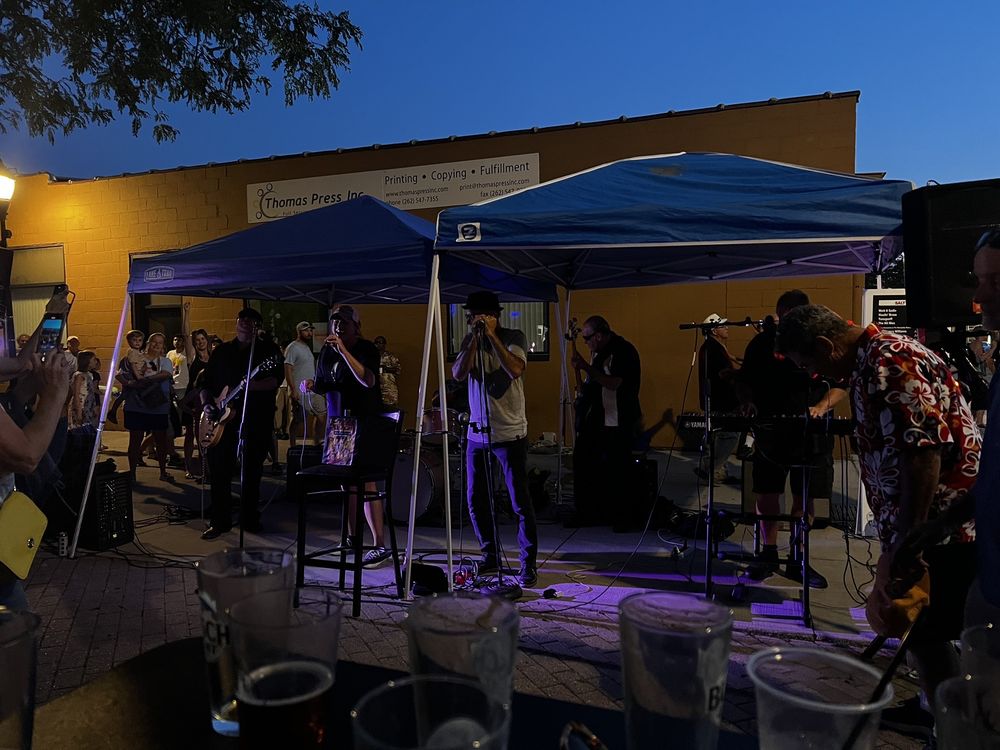 SALTY TOAD - Updated October 2025 - 34 Reviews - 921 Friedman Dr ...