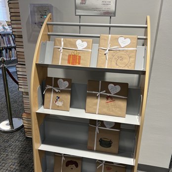 FARMERS BRANCH MANSKE LIBRARY - Updated December 2025 - 23 Photos & 14 ...