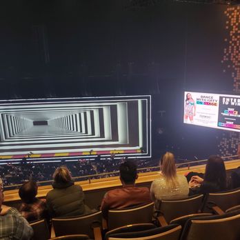 RESORTS WORLD THEATRE - Updated January 2025 - 260 Photos & 51 Reviews ...
