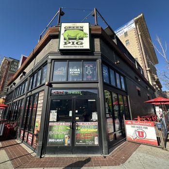 THE GREEN PIG PUB - Updated April 2025 - 345 Photos & 529 Reviews - 31 ...