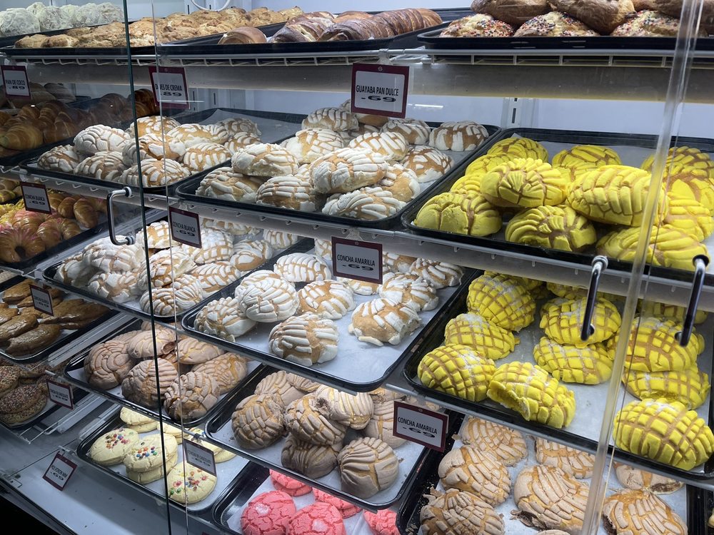 LOS ALTOS RANCH MARKET - 33 Photos & 30 Reviews - 3223 W Indian School ...