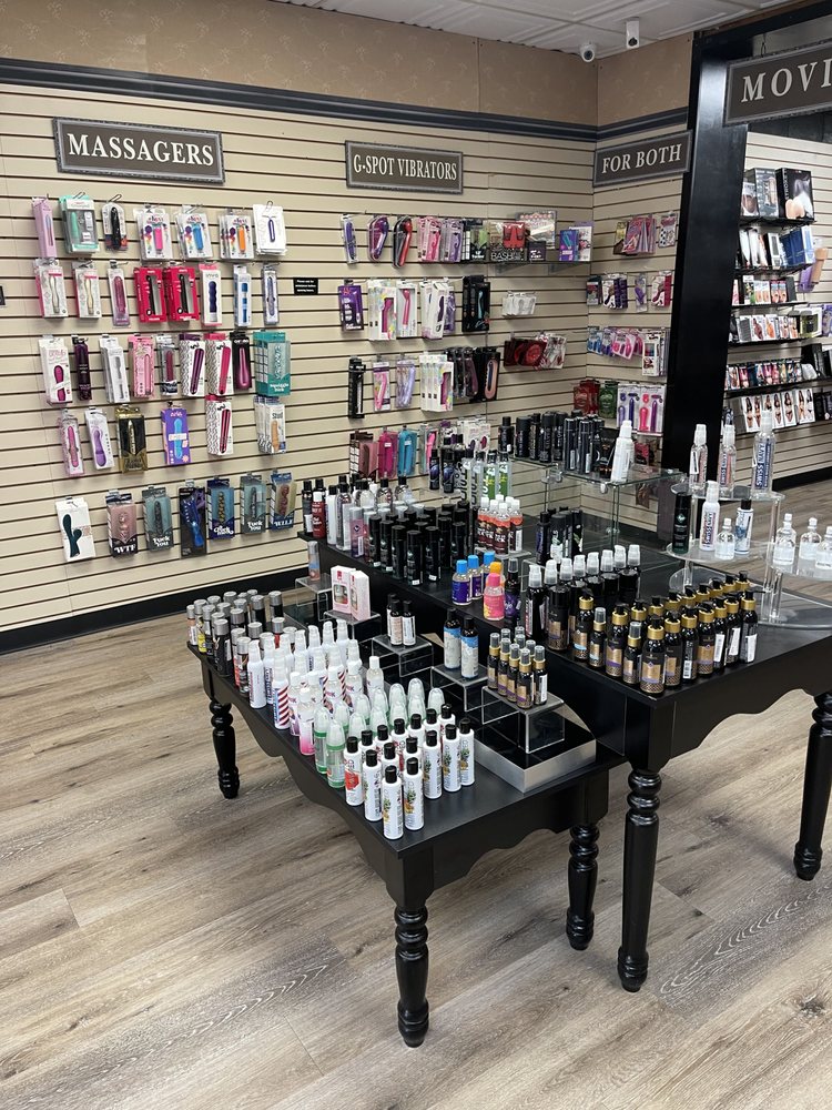 NOT TOO NAUGHTY - Updated August 2024 - 100 Photos & 82 Reviews - 2121 ...