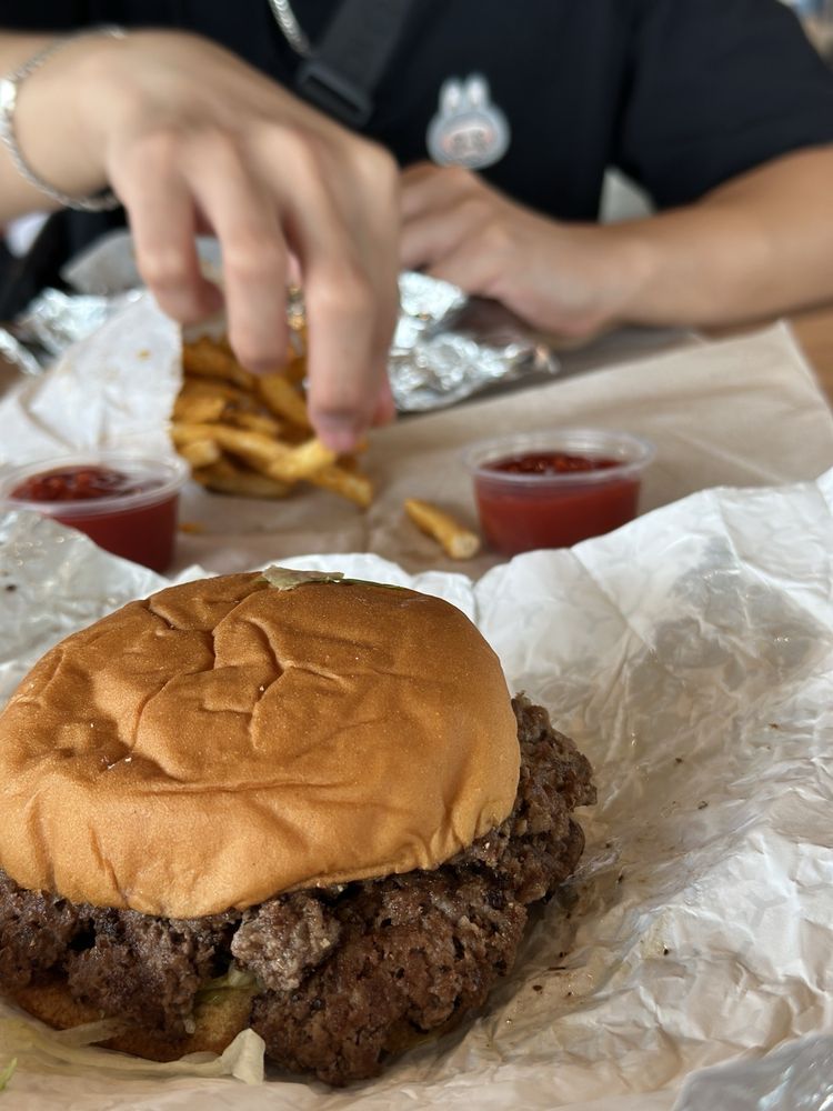BUDDY’S BURGER - Updated September 2025 - 524 Photos & 654 Reviews ...
