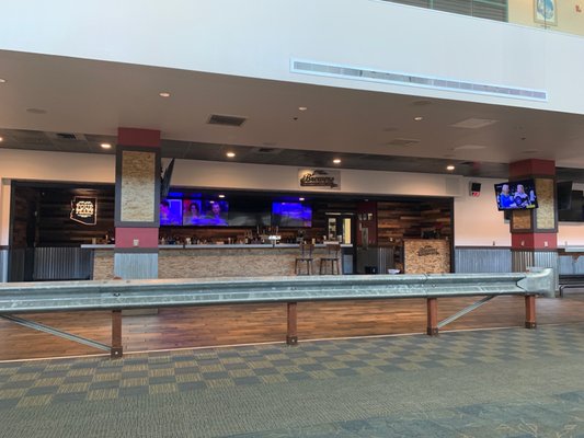 BREWERS RESTAURANT AND SPORTS BAR - 36 Photos & 39 Reviews - 2191 E ...