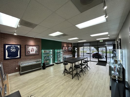 RL SPORTS CARDS - 13 Photos - 645 S State College Blvd, Fullerton ...
