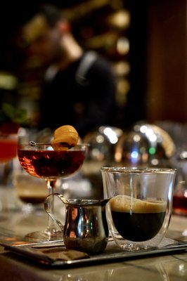 VERANDA LOUNGE - Updated June 2024 - 51 Photos - 115 E Harvard St ...