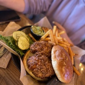 PYRAMID PIZZERIA & SPORTS BAR - Updated July 2025 - 111 Photos & 210 ...