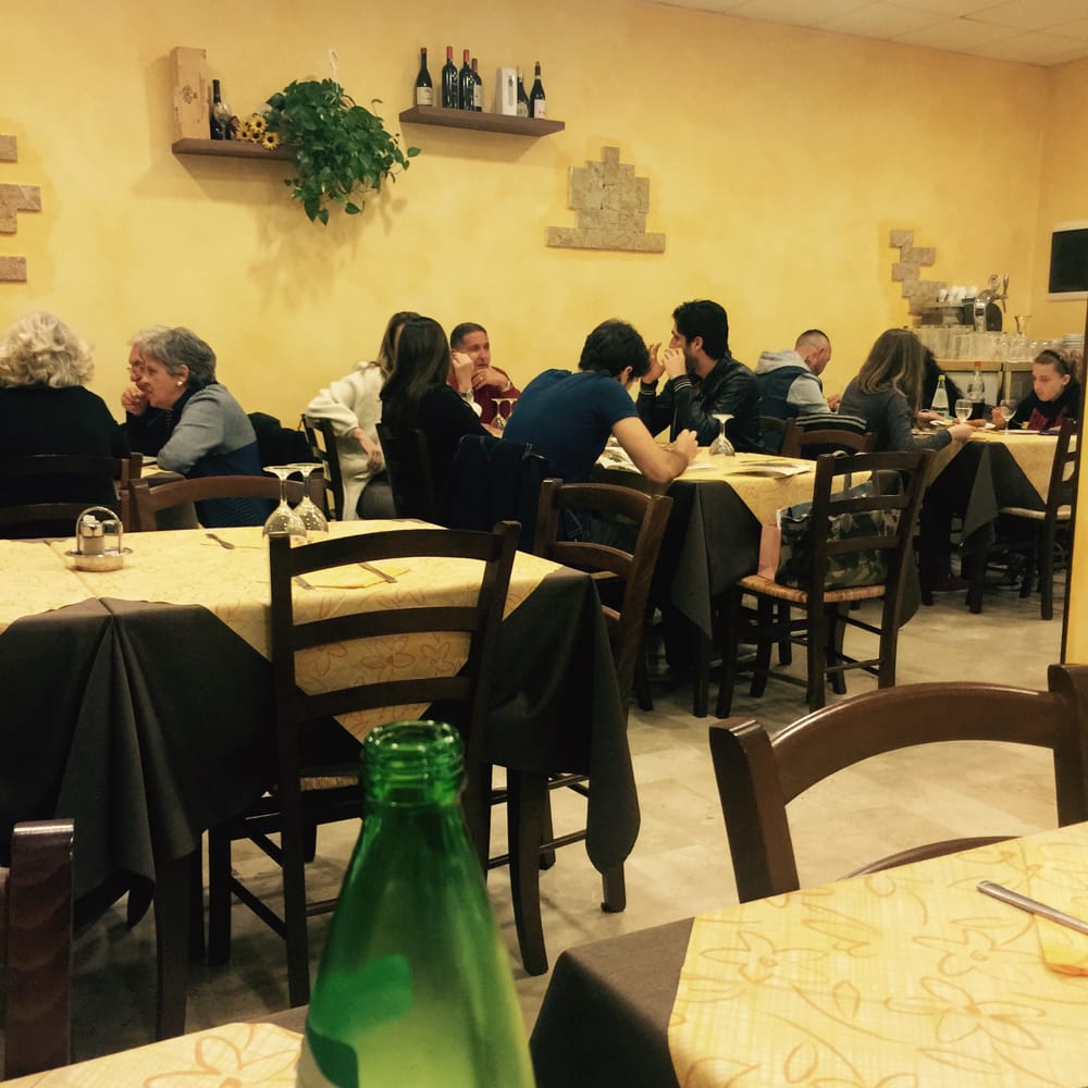 TRATTORIA DA PINUCCIO - Updated April 2024 - Via Val Maggia 44, Roma ...
