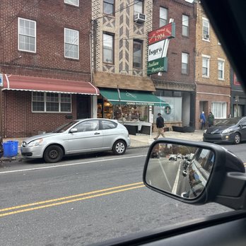 ISGRO PASTRIES - Updated June 2025 - 699 Photos & 604 Reviews - 1009 ...