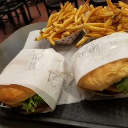 TONYBURGERS - HOLLADAY - 82 Photos & 131 Reviews - Burgers - 4670 S ...