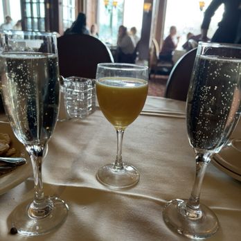GOLDEN MAST INN - Updated March 2026 - 162 Photos & 174 Reviews - W349 ...