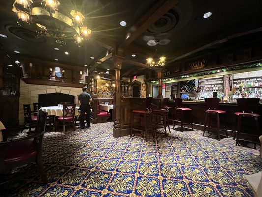 LORD ESSEX TAVERN & GRILL - Updated December 2025 - 45 Photos & 49 ...