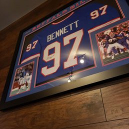 SIDELINES SPORTS BAR AND GRILL - Updated December 2025 - 245 Photos ...