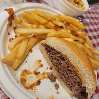 RUSSELL’S BARBECUE - 232 Photos & 489 Reviews - 1621 N Thatcher Ave ...