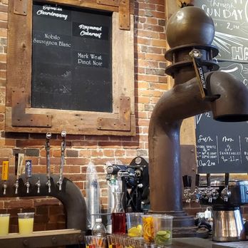 THE URBAN TAP - Updated May 2024 - Yelp