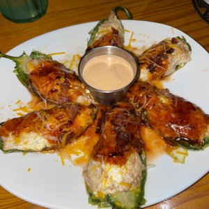 BOMBSHELLS RESTAURANT & BAR - 224 Photos & 419 Reviews - 7501 N ...