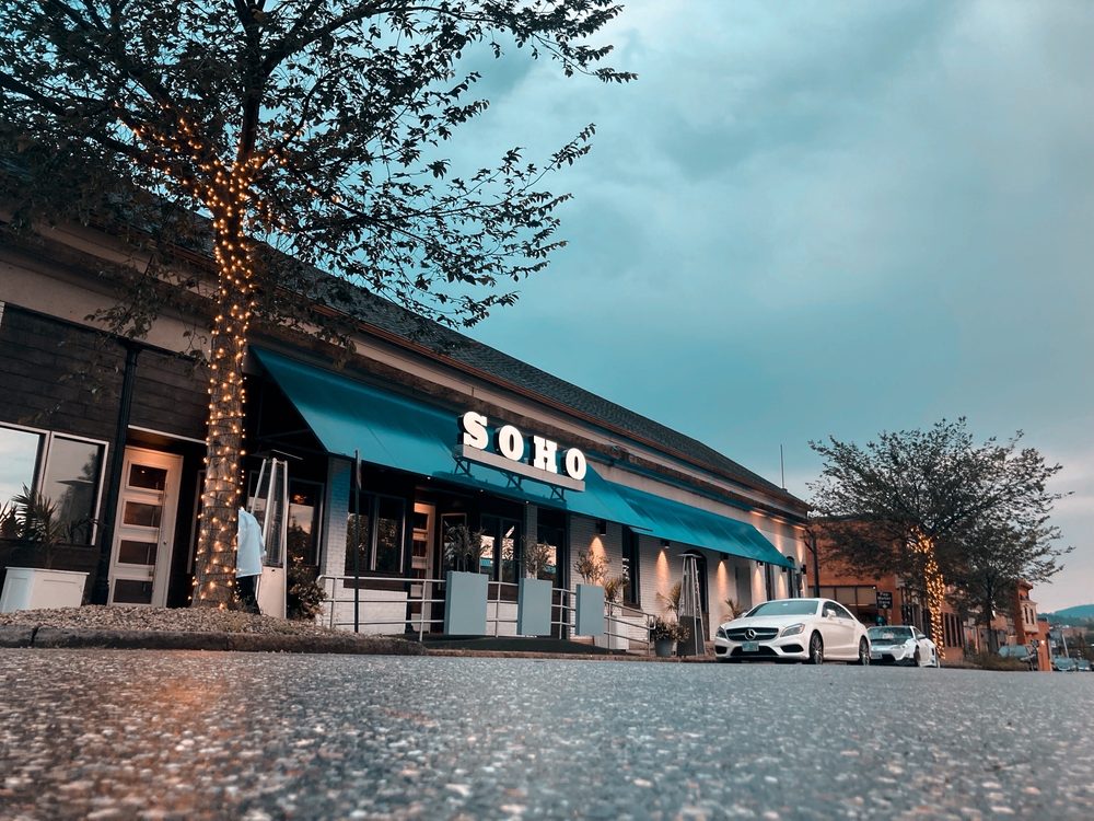 SOHO BISTRO & LOUNGE - Updated July 2025 - 60 Photos & 44 Reviews - 20 ...