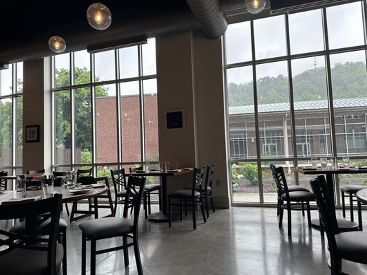 48 DONLEY - Updated December 2025 - 23 Photos - 48 Donley St ...