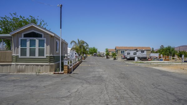 DIAMOND VALLEY RV PARK - Updated December 2025 - 115 Photos & 27 ...