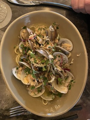 ROE. RAW OYSTER BAR & STEAK - 15 Reviews - 588 E Main St, Blue Ridge ...