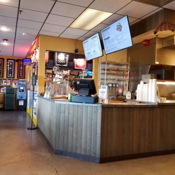 NISKERS CHAR-GRILL & SLAP SHOT HOCKEY BAR - Updated August 2024 - 213 ...