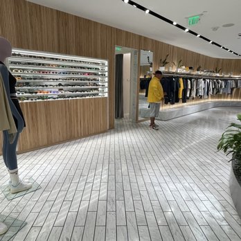 KITH - Updated August 2025 - 150 Photos & 66 Reviews - 2301 Kalakaua ...