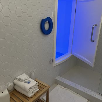 FLOATUS SALT FLOAT CENTER - Updated December 2025 - 12 Photos - 14722 ...