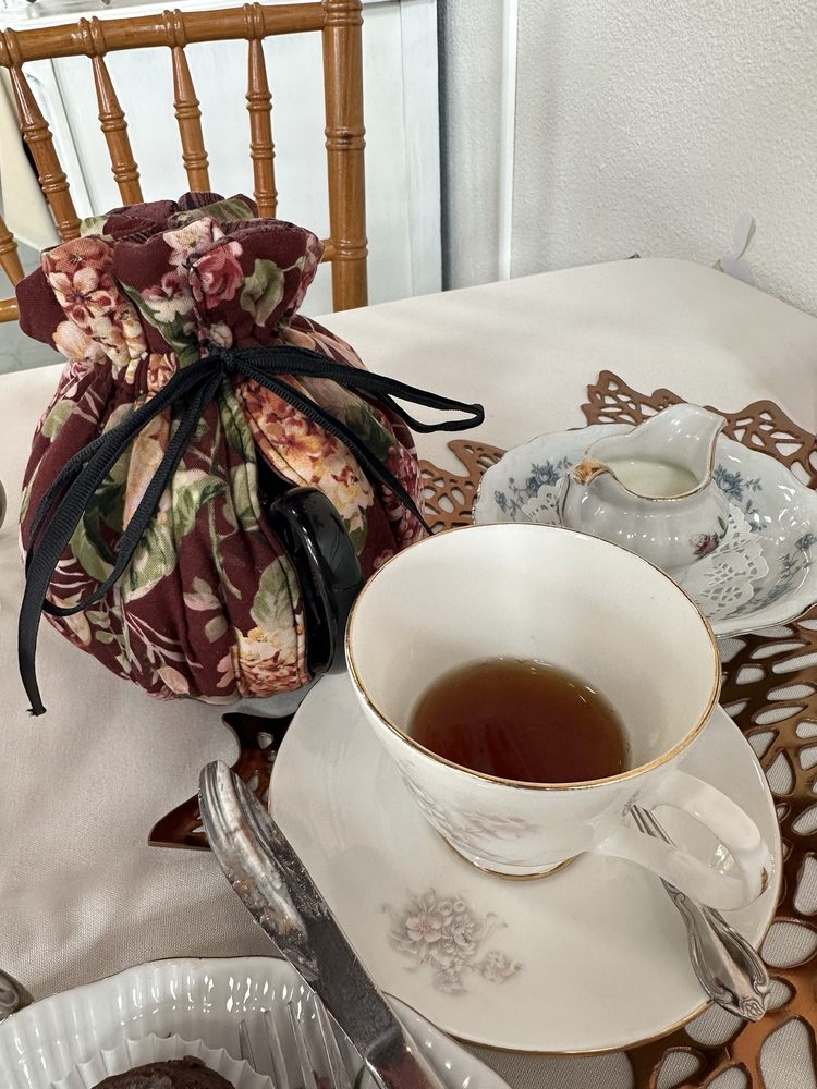 SWEET PEAS TEA ROOM - Updated April 2026 - 1207 SE Rasmussen Blvd ...