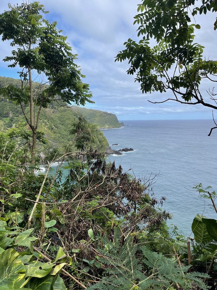 KALALOA POINT - Updated May 2024 - Honomanū Bay, Hawaii - Landmarks ...