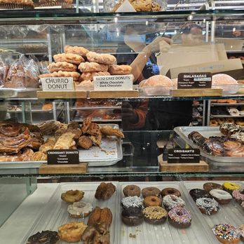 THE DONUTTERY - Updated August 2024 - 5267 Photos & 4933 Reviews ...