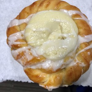 DELUXE ITALIAN BAKERY - 36 Photos & 64 Reviews - 680 E Clements Bridge ...