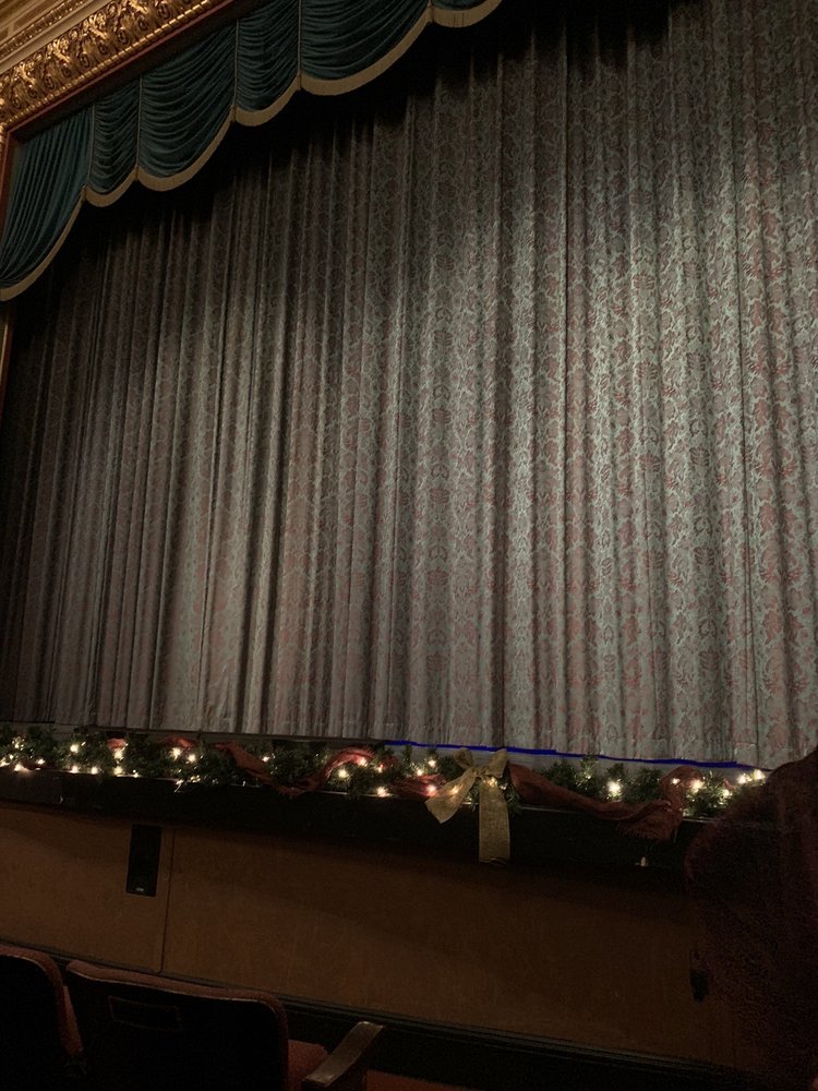 STADIUM THEATRE PERFORMING ARTS CENTER - 23 Photos & 36 Reviews - 28 ...