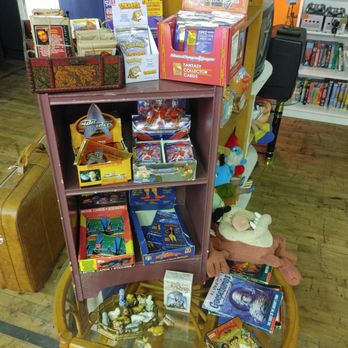 MEMORY DEN ANTIQUE MALL - Updated August 2024 - 127 Photos & 31 Reviews ...