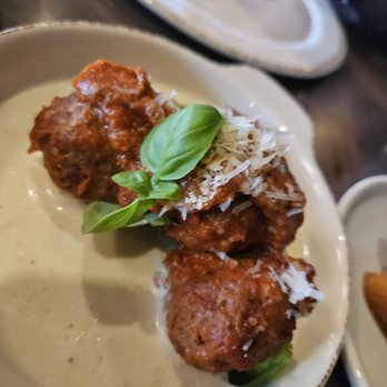 BOROUGH BAR AND GRILL - Updated January 2026 - 10 Reviews - 4011 ...