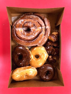 MAX’S DONUT SHOP - 119 Photos & 277 Reviews - Donuts - 105 N Greenville ...