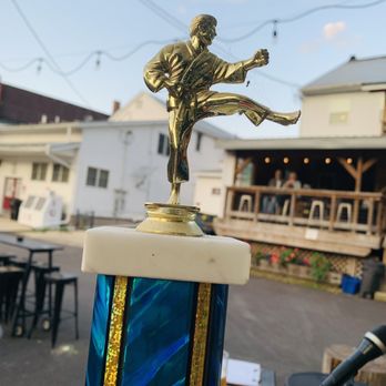 HIGH COURT PUB - Updated October 2025 - 40 Photos & 42 Reviews - 109 ...