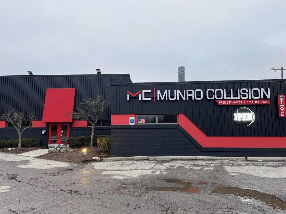 MUNRO COLLISION SHOP - Updated May 2025 - 21 Photos & 11 Reviews - 1955 ...