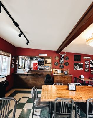 BURGERTOWN DAIRY FREEZE - Updated December 2025 - 53 Photos & 101 ...