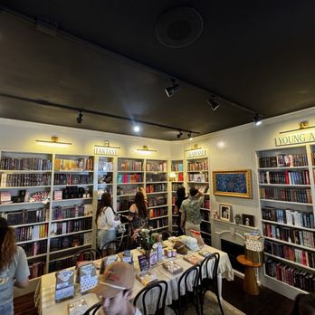 IN BLOOM BOOKERY - Updated October 2025 - 43 Photos & 17 Reviews ...