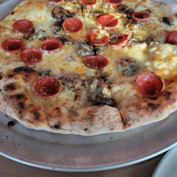 CUSHWA AND RAD PIES TAPROOM - Updated December 2025 - 244 Photos & 118 ...