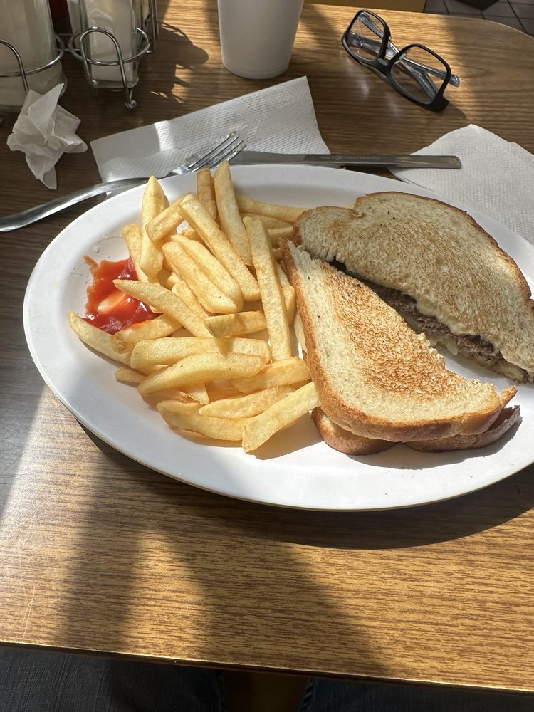 WHITE KNIGHT DINER - Updated December 2025 - 85 Photos & 116 Reviews ...