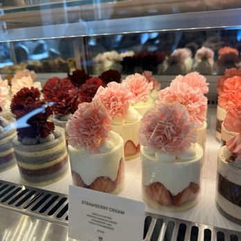 HINAR DESSERT BAR & CAFE - Updated June 2024 - 1185 Photos & 348 ...