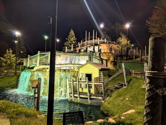 CONGO RIVER MINIATURE GOLF - 150 Photos & 68 Reviews - 1325 Barrington ...