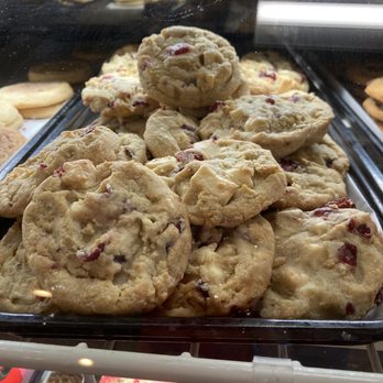 HEITZMAN TRADITIONAL BAKERY AND DELI - Updated December 2024 - 159 ...