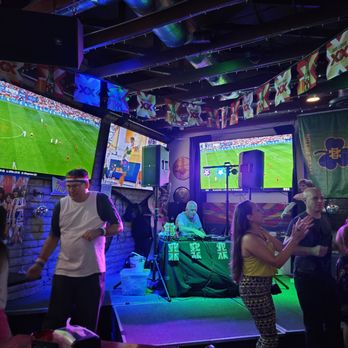 BOONDOCKS PATIO & GRILL TEMPE - Updated January 2026 - 87 Photos & 79 ...